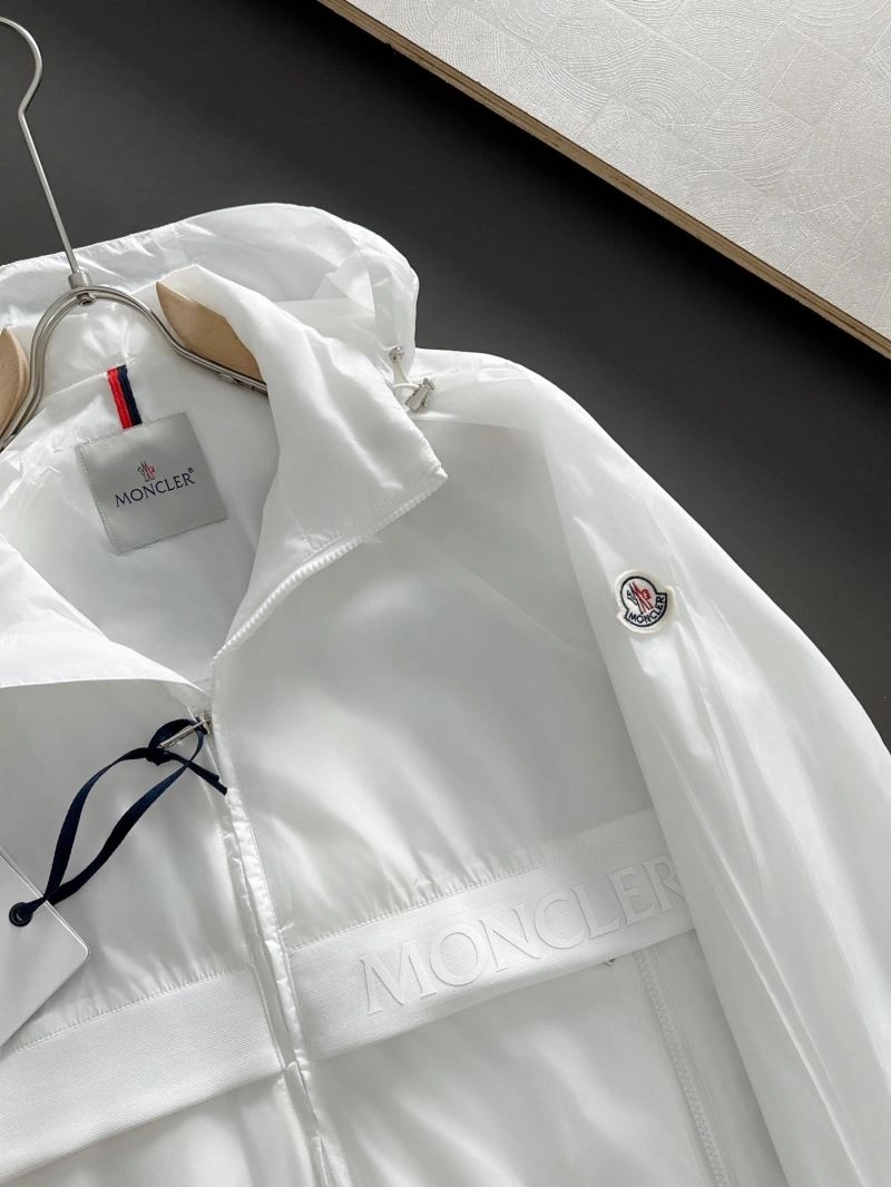 Low-cost Moncler Outwear