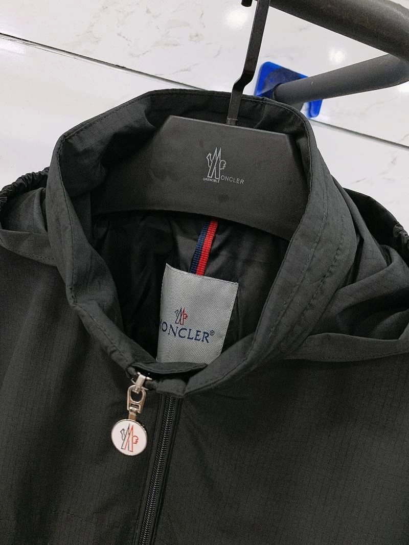 Low-cost Moncler Outwear
