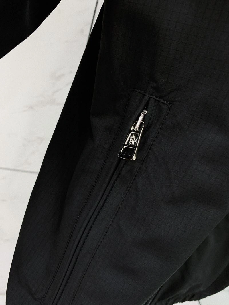 Low-cost Moncler Outwear