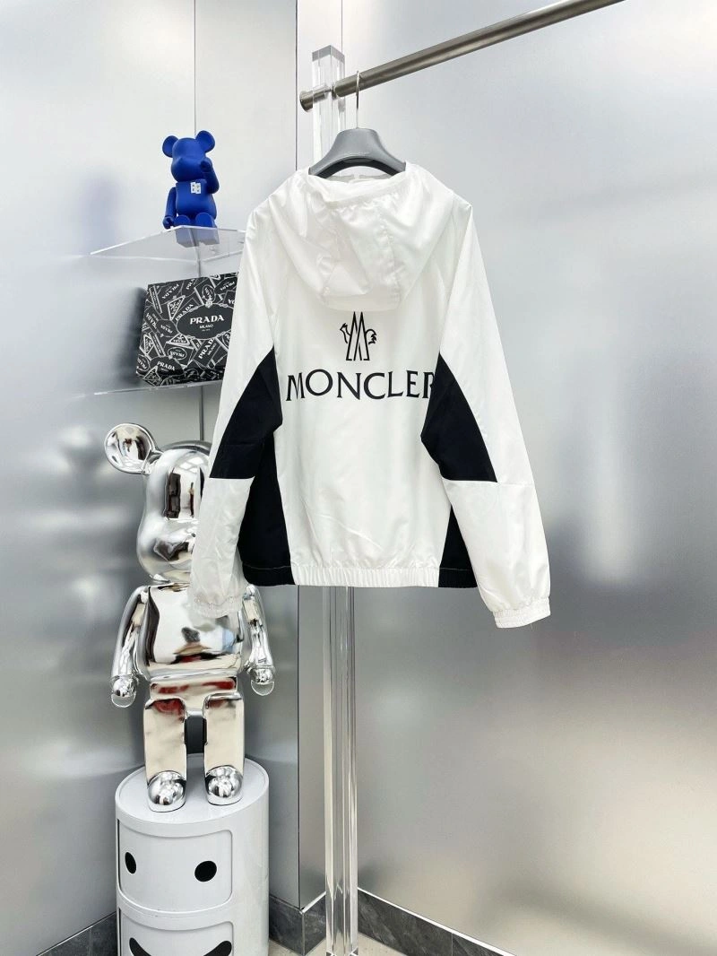 Accurate model Moncler Outwear