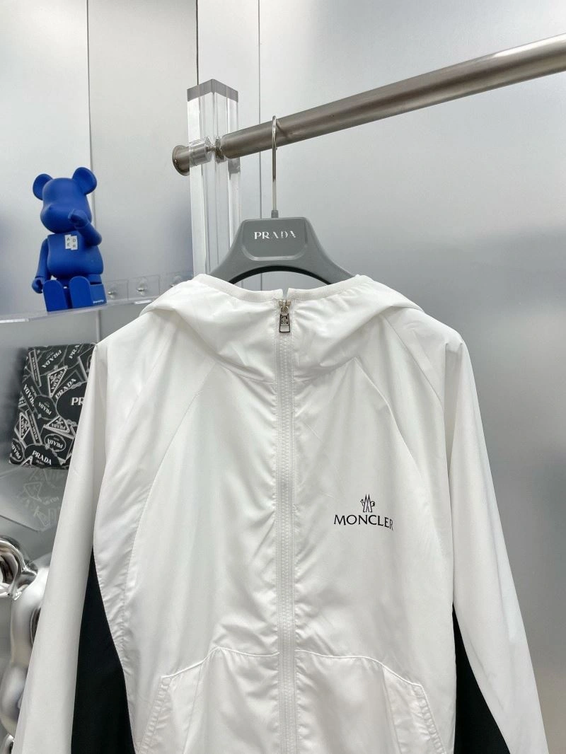 Accurate model Moncler Outwear