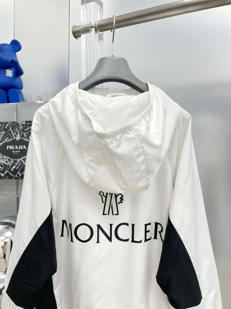 Accurate model Moncler Outwear