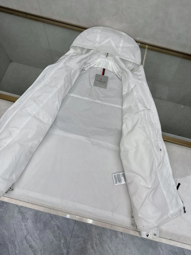 Legit Moncler Outwear
