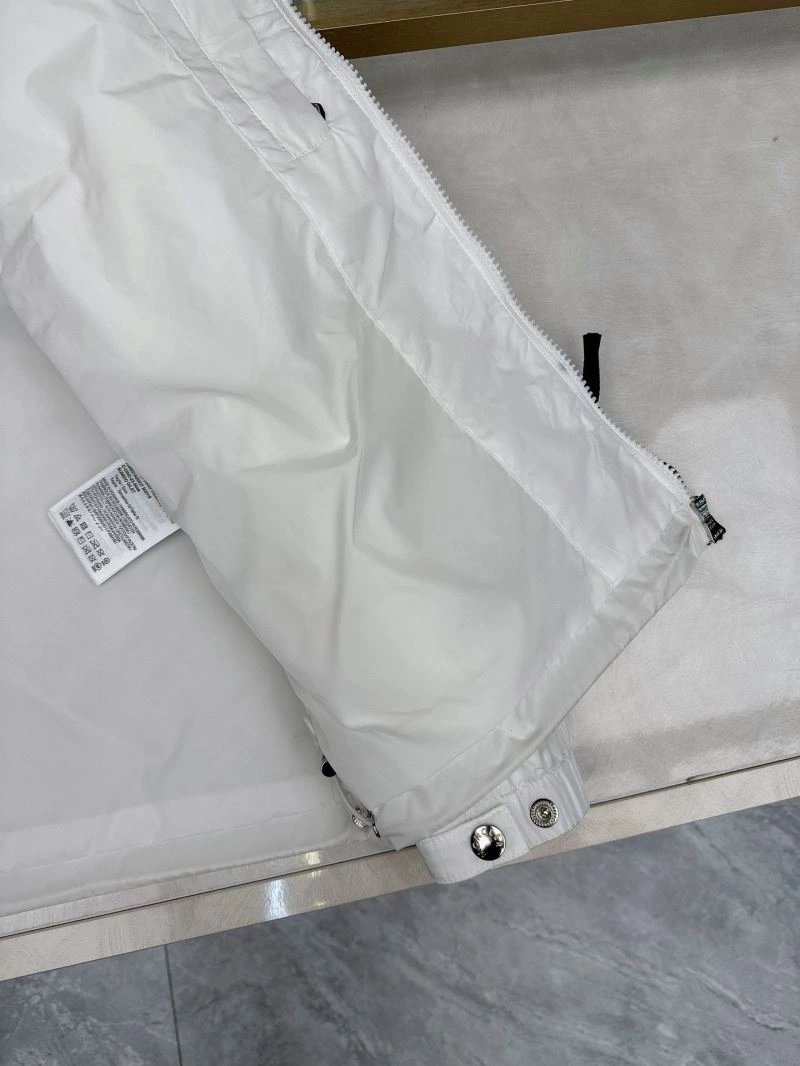 Legit Moncler Outwear