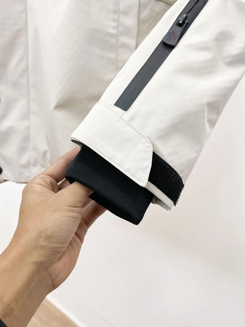 Legit Moncler Outwear