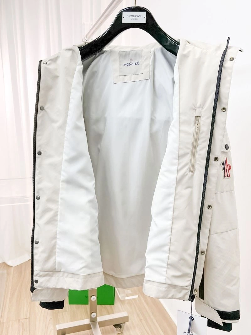 Legit Moncler Outwear