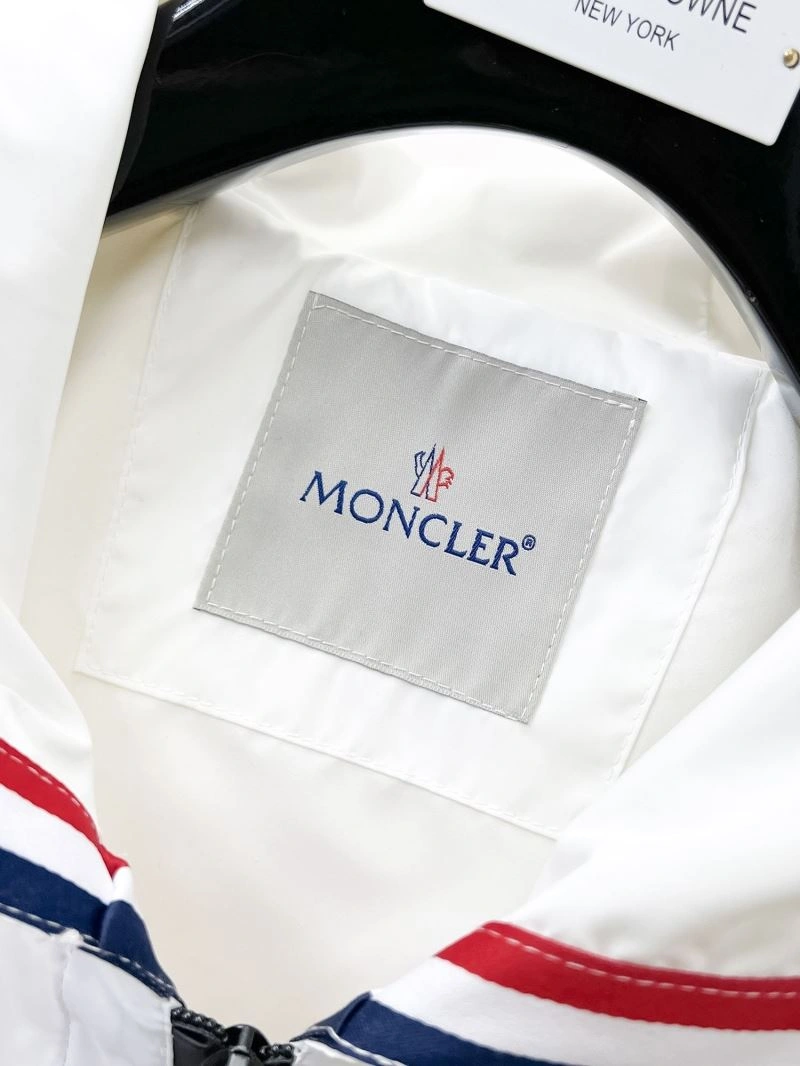 Top match Moncler Outwear