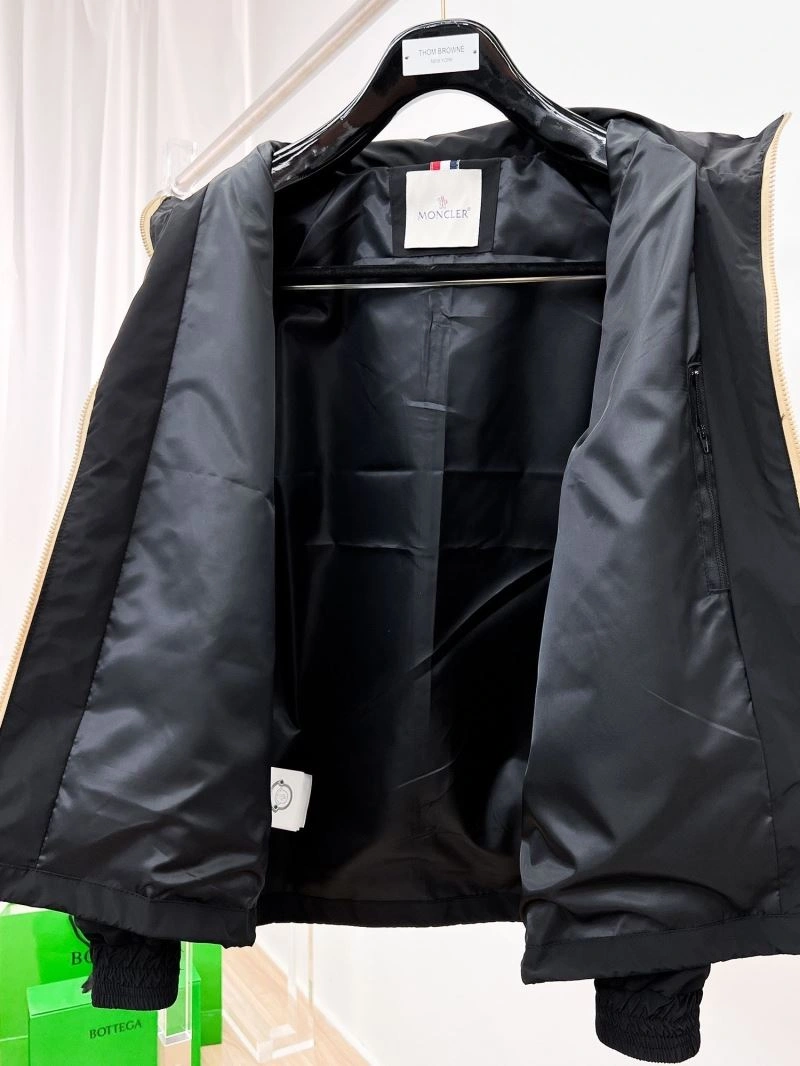 Accurate model Moncler Outwear