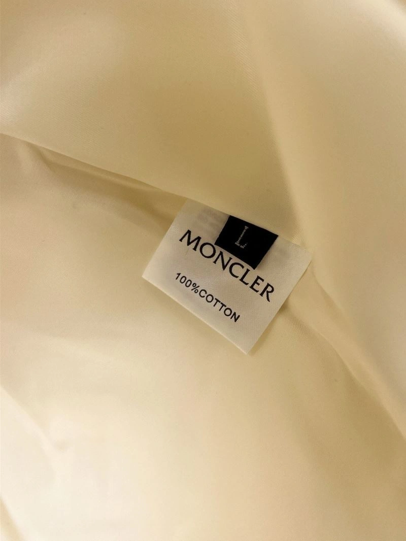 Bargain Moncler Outwear