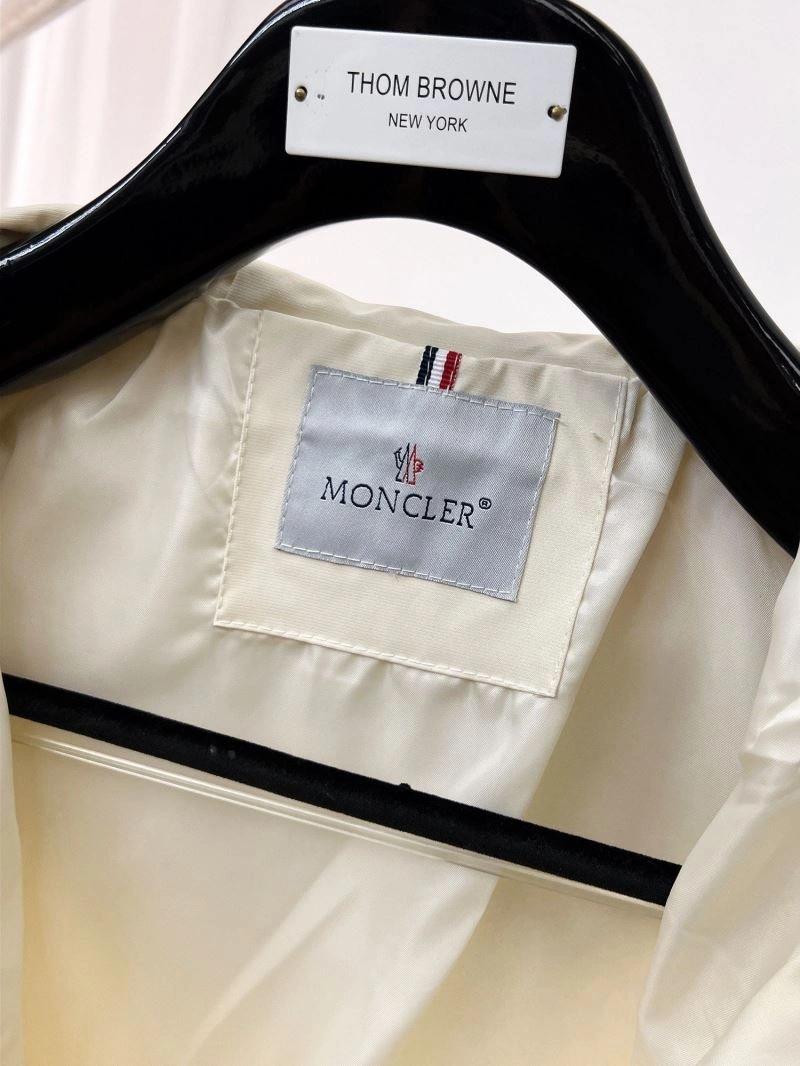 Bargain Moncler Outwear