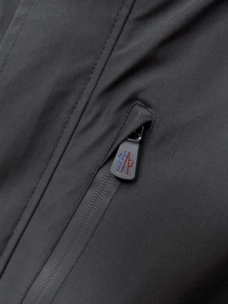 Bargain Moncler Outwear