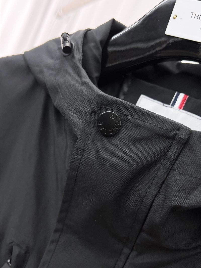 Bargain Moncler Outwear