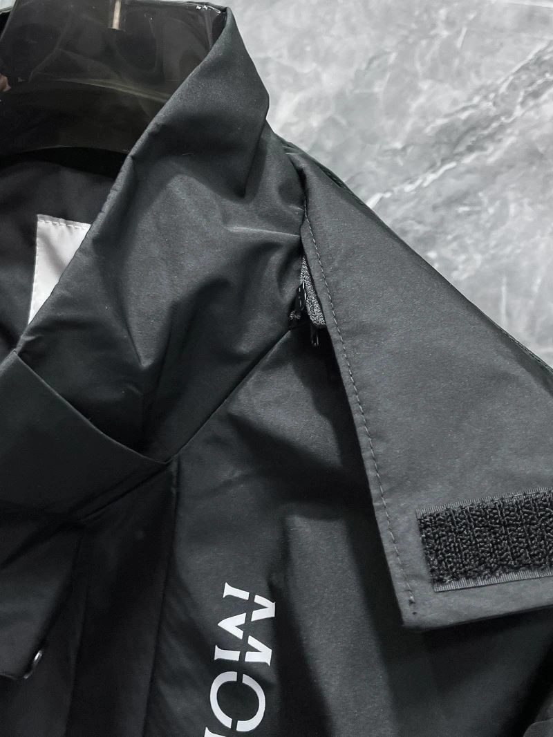 Low-cost Moncler Outwear