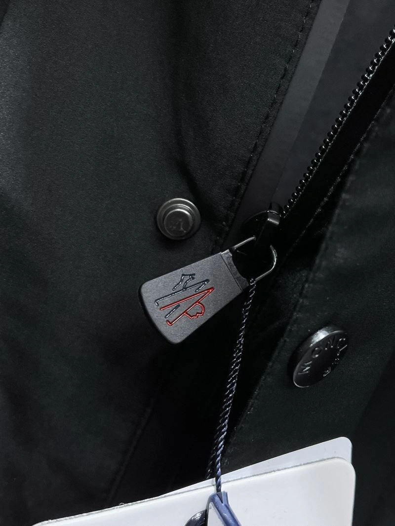 Low-cost Moncler Outwear