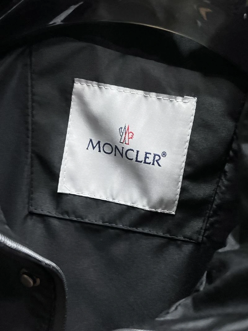 Low-cost Moncler Outwear
