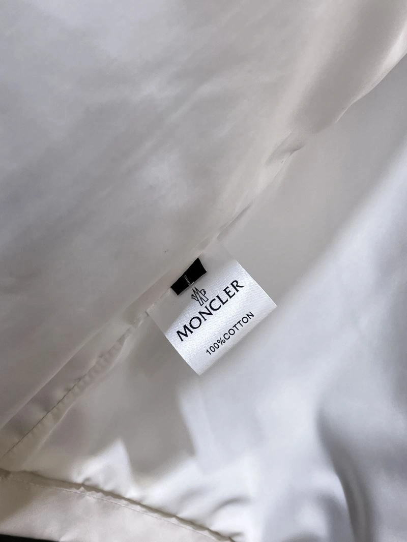 Inexpensive Moncler Outwear