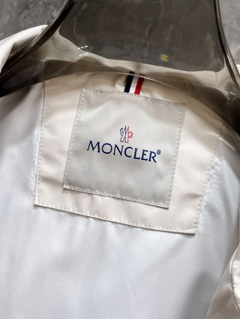 Inexpensive Moncler Outwear