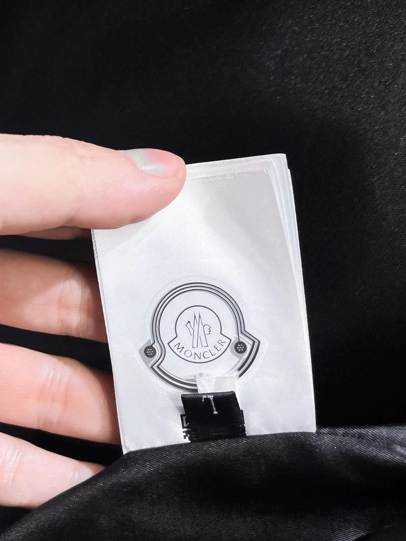 Low-cost Moncler Outwear