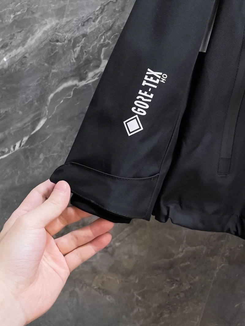 Official Moncler Outwear