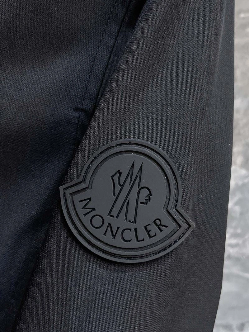 Bargain Moncler Outwear
