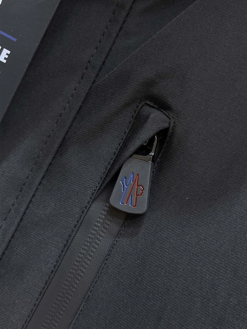 Bargain Moncler Outwear