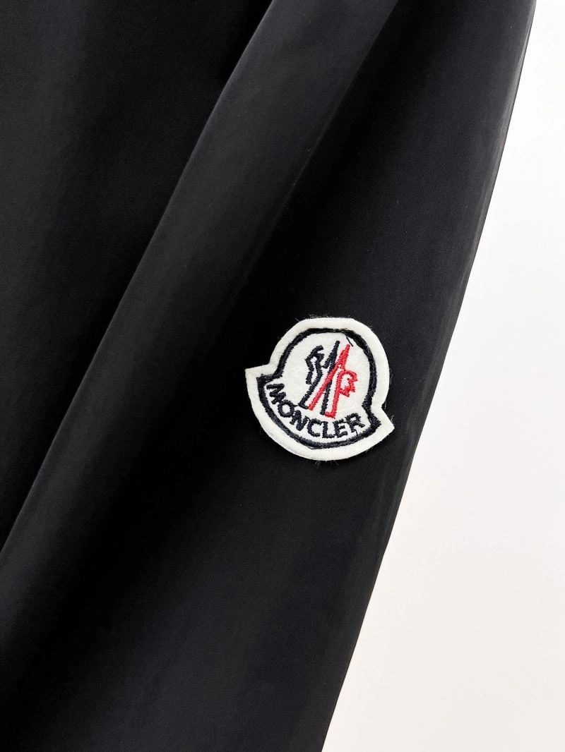 Bargain Moncler Outwear