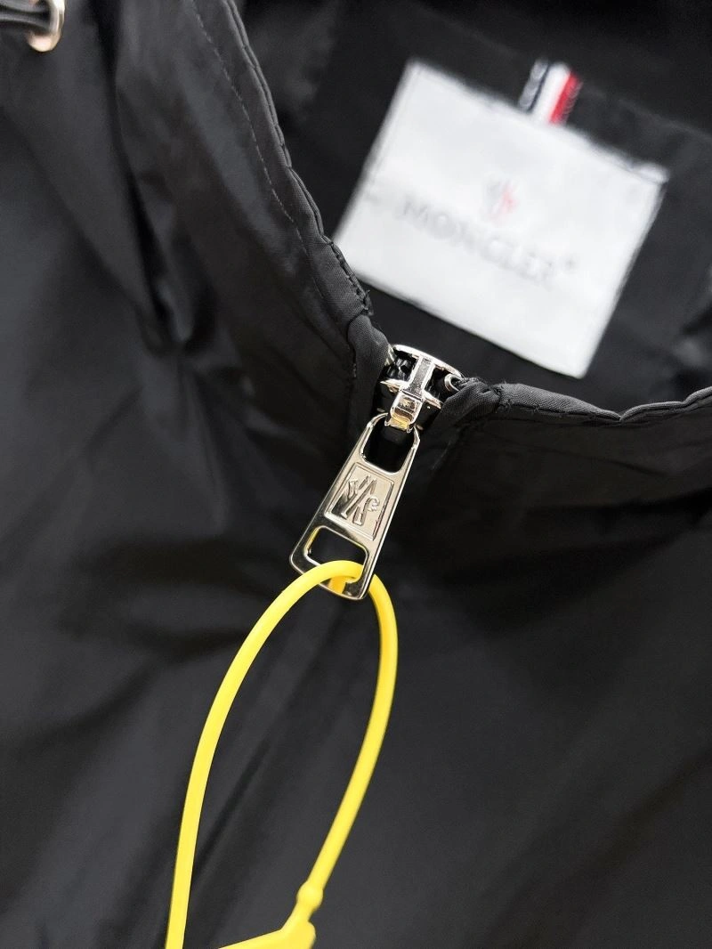 Bargain Moncler Outwear