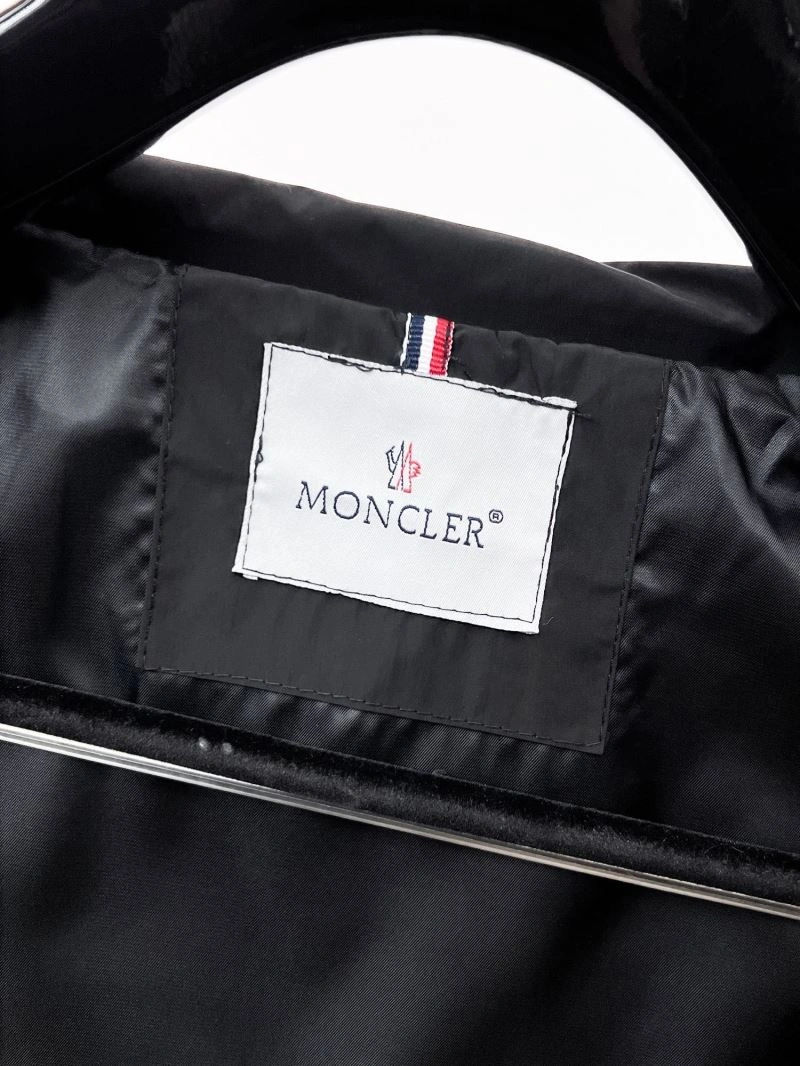 Bargain Moncler Outwear