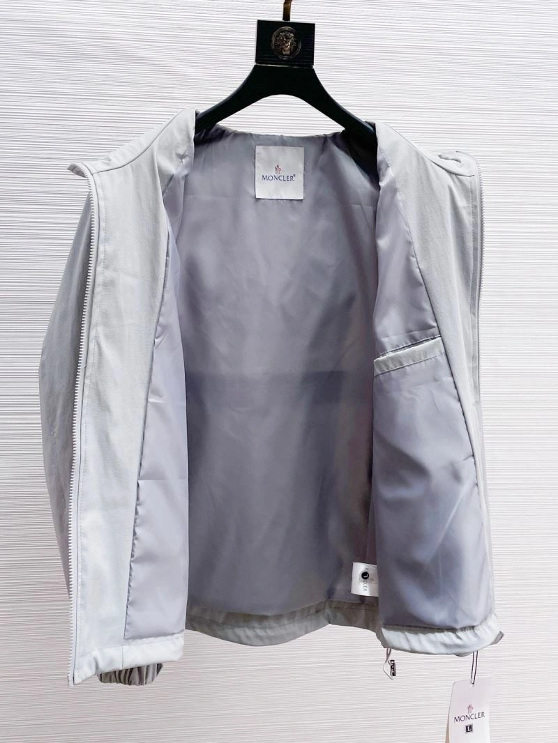 Low-cost Moncler Outwear