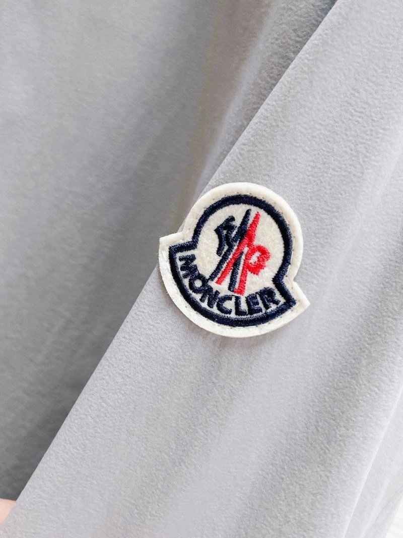 Low-cost Moncler Outwear
