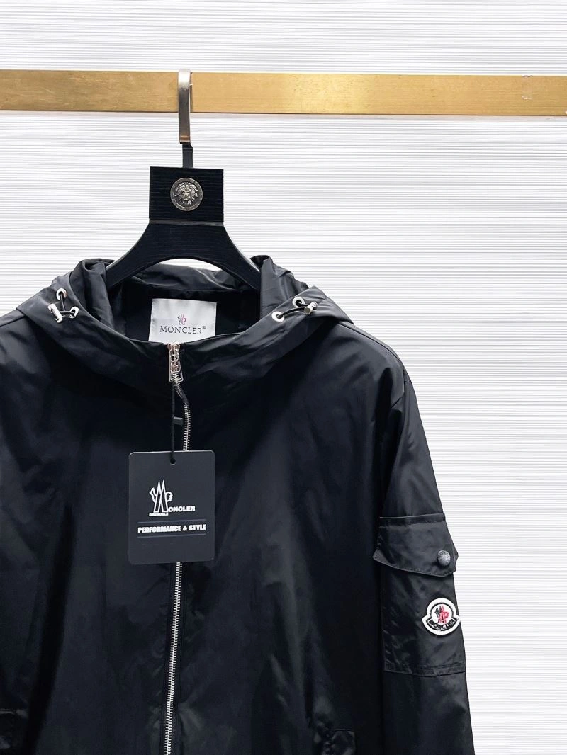 Bargain Moncler Outwear