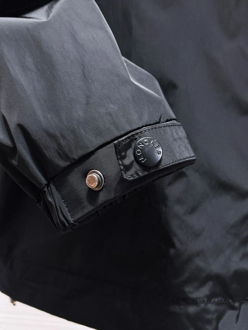 Bargain Moncler Outwear