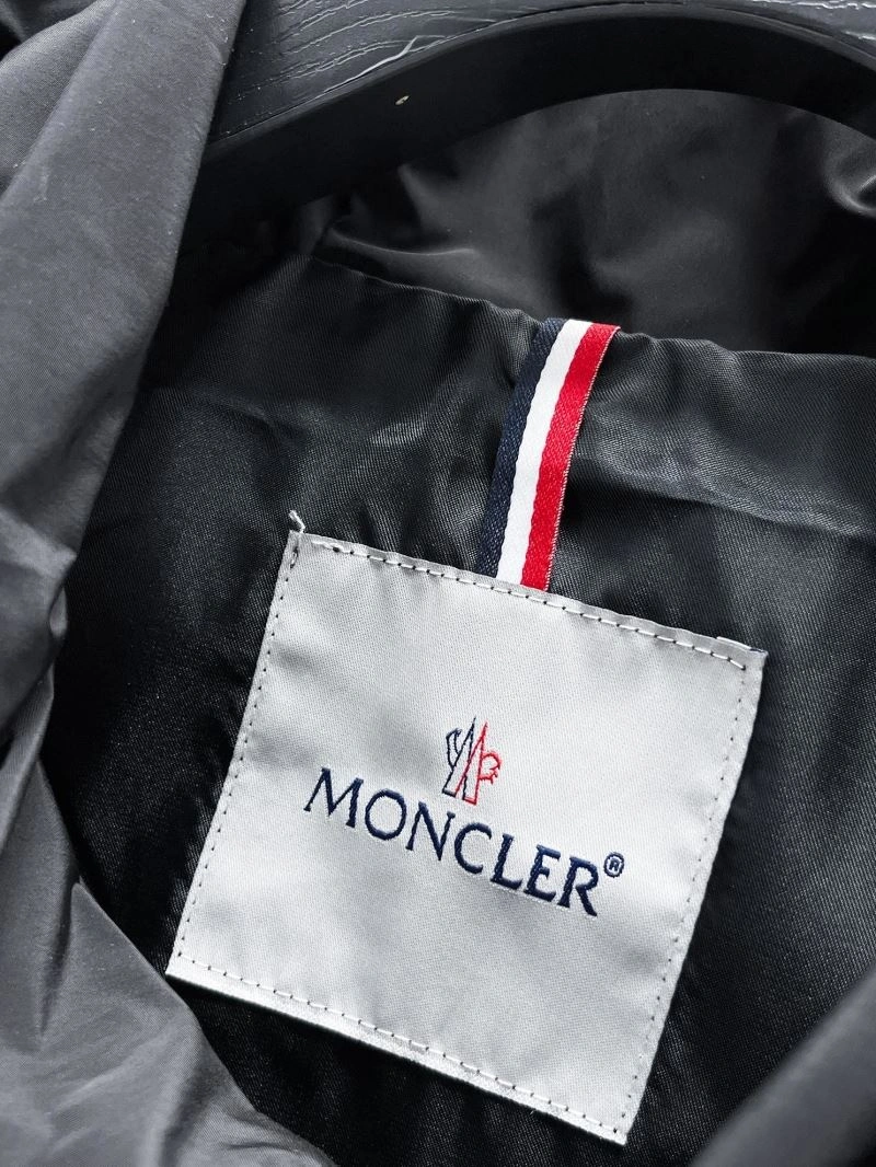 High fidelity Moncler Outwear
