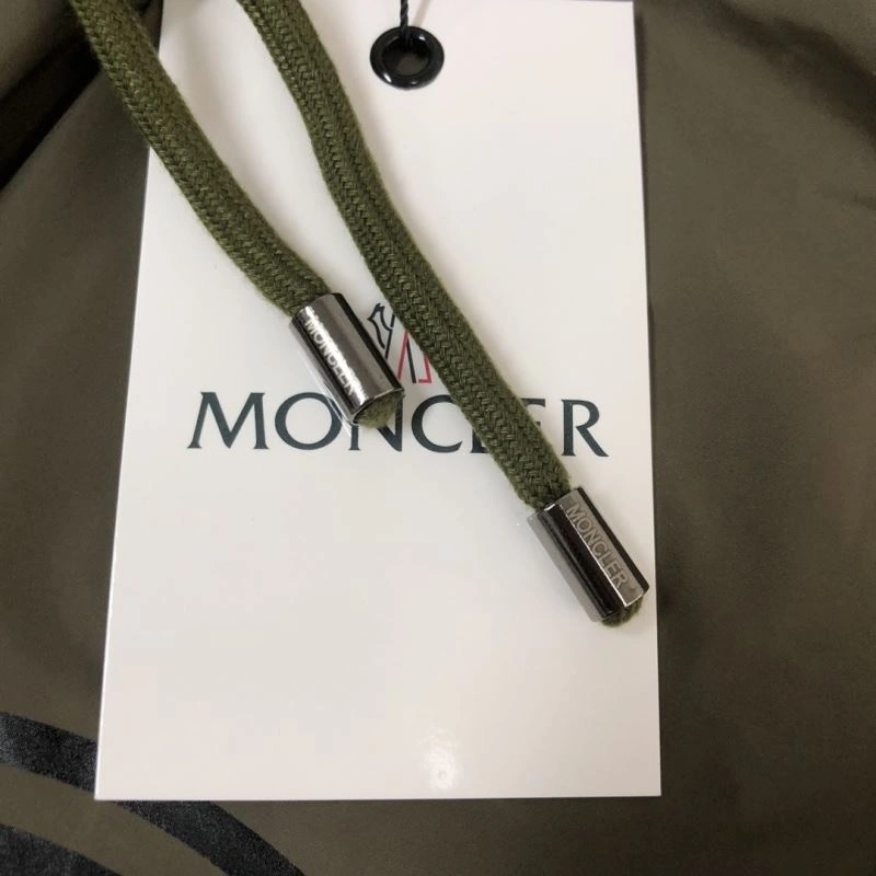 Bargain Moncler Short Pants