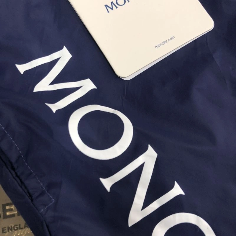 Bargain Moncler Short Pants