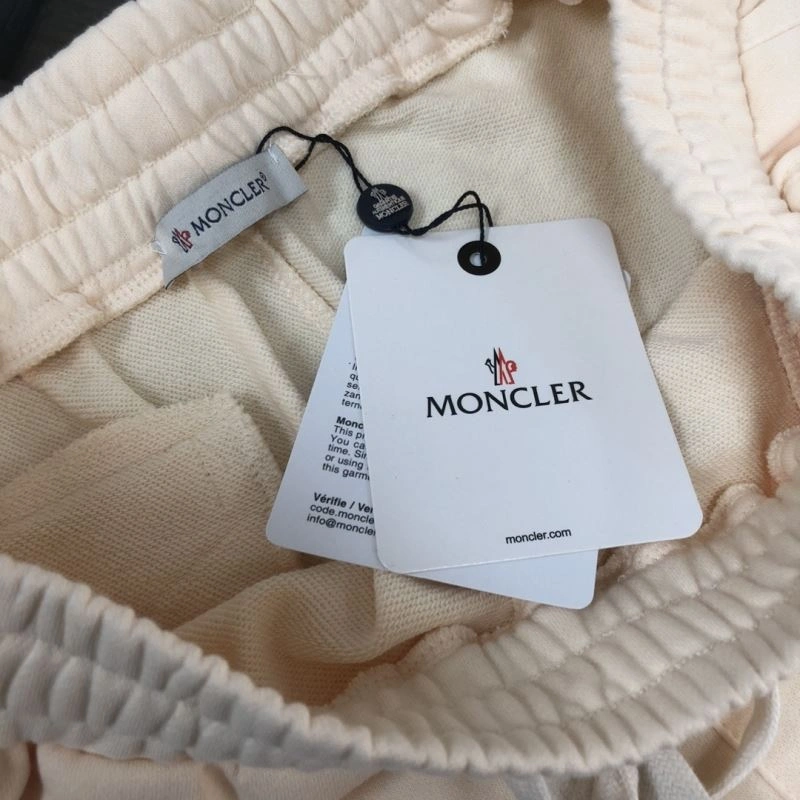 Indistinguishable Moncler Short Pants
