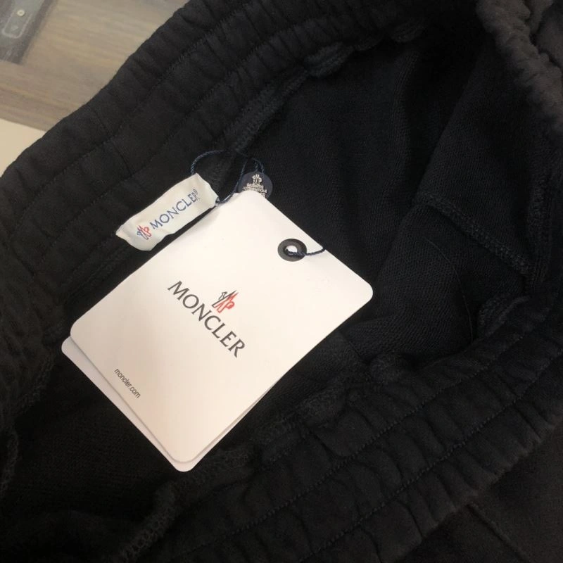Bargain Moncler Short Pants