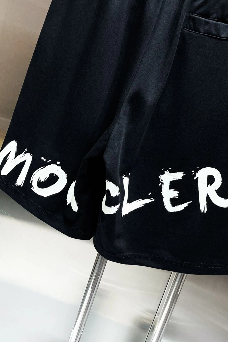 Brand-authenticated Moncler Short Pants