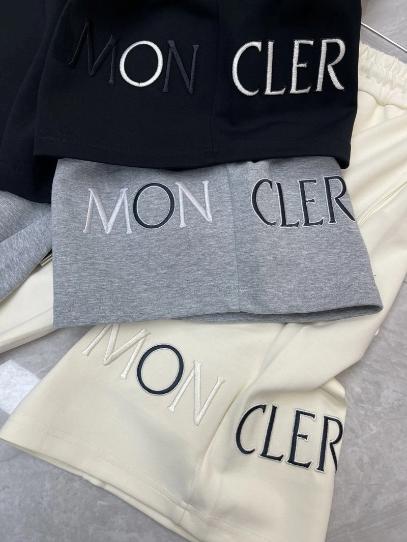 Brand-authenticated Moncler Short Pants