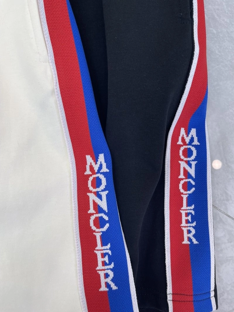 Value-priced Moncler Short Pants