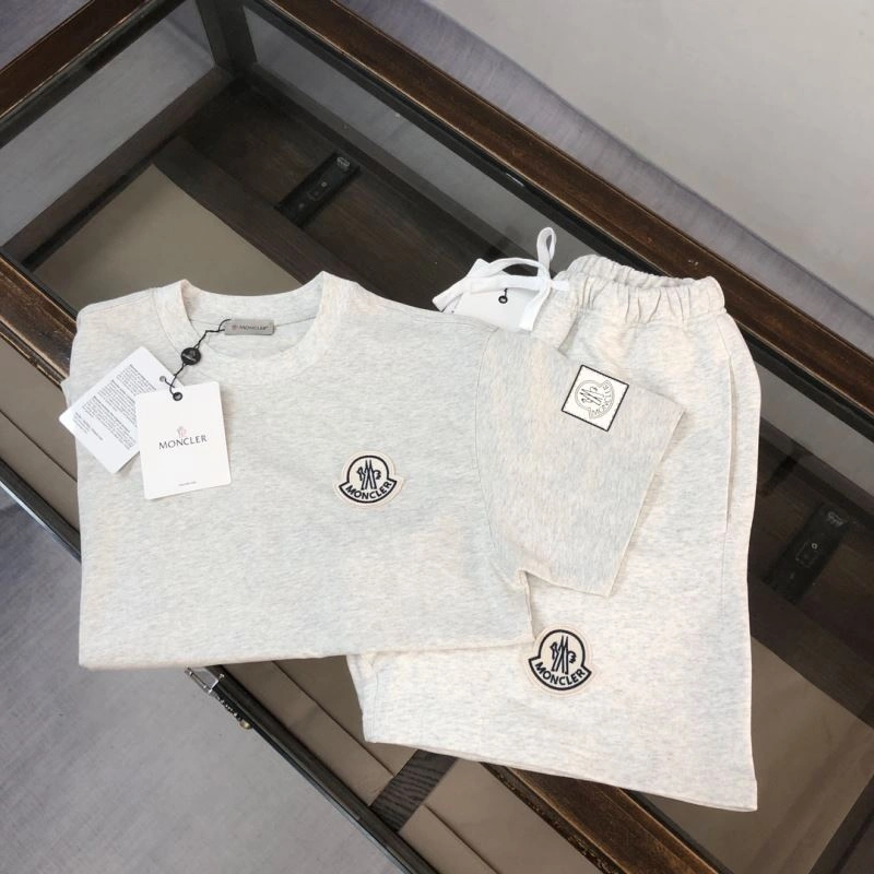 Inexpensive Moncler Short Suits