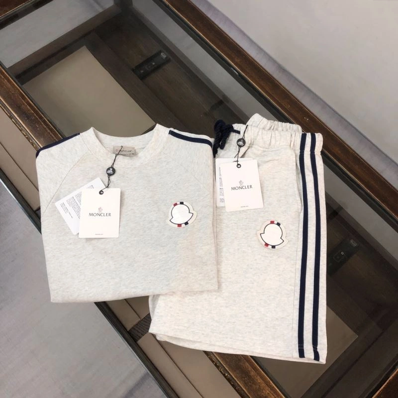 Indistinguishable Moncler Short Suits