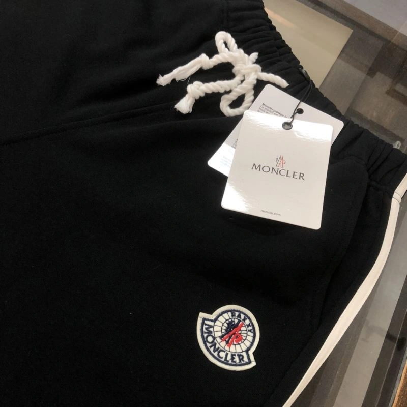 Accurate model Moncler Short Suits