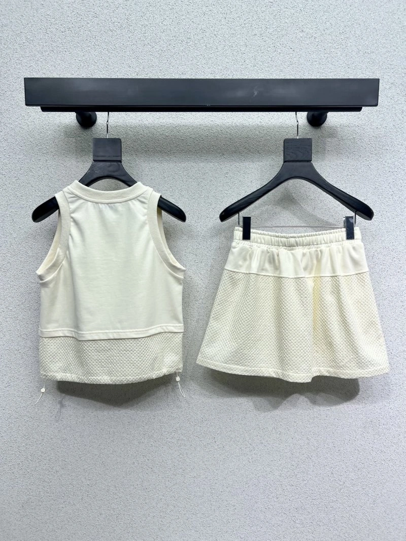 Indistinguishable Moncler Short Suits