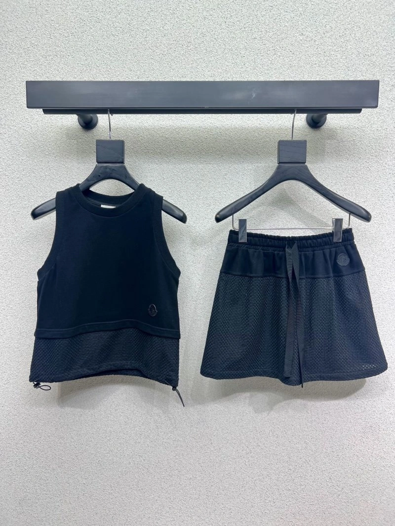 Moncler Short Suits