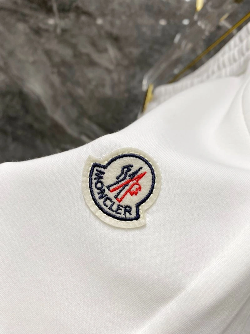 Cut-rate Moncler Short Suits