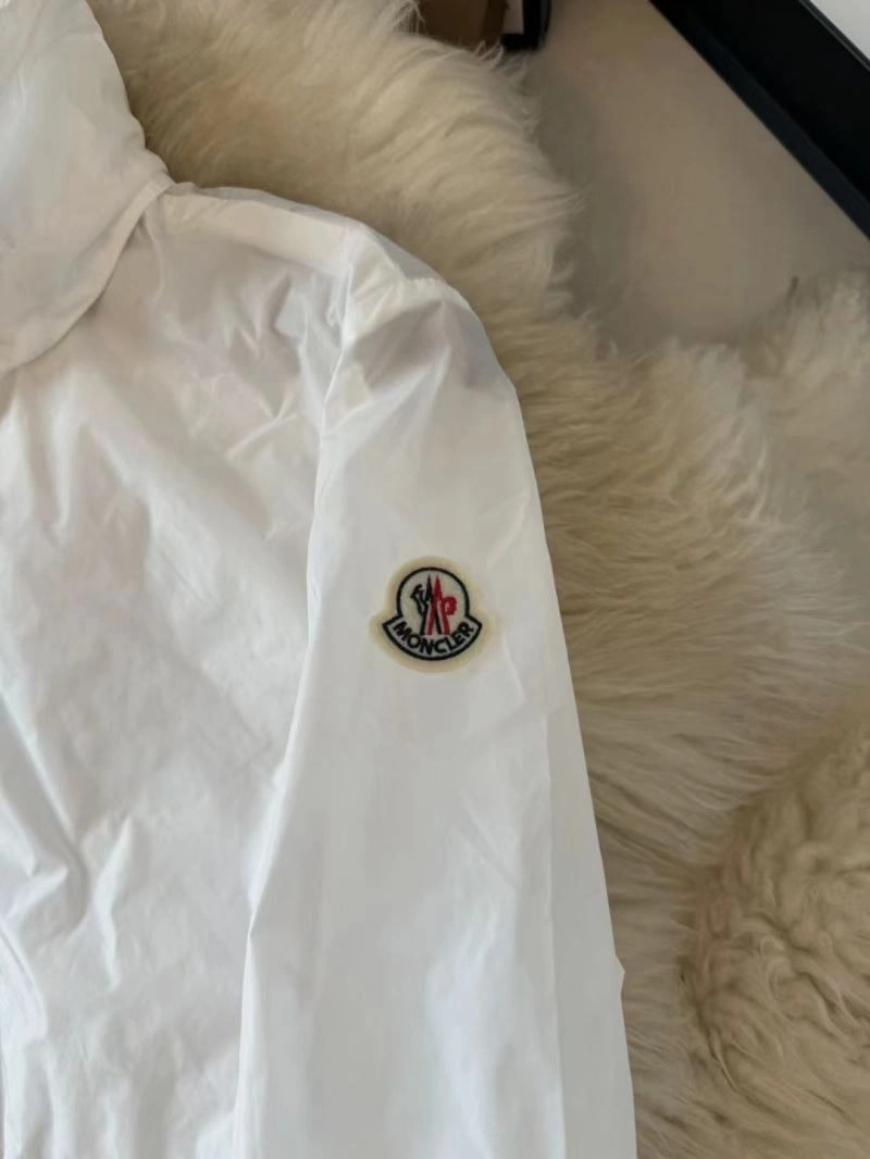 Bargain Moncler Sunscreen Jacket