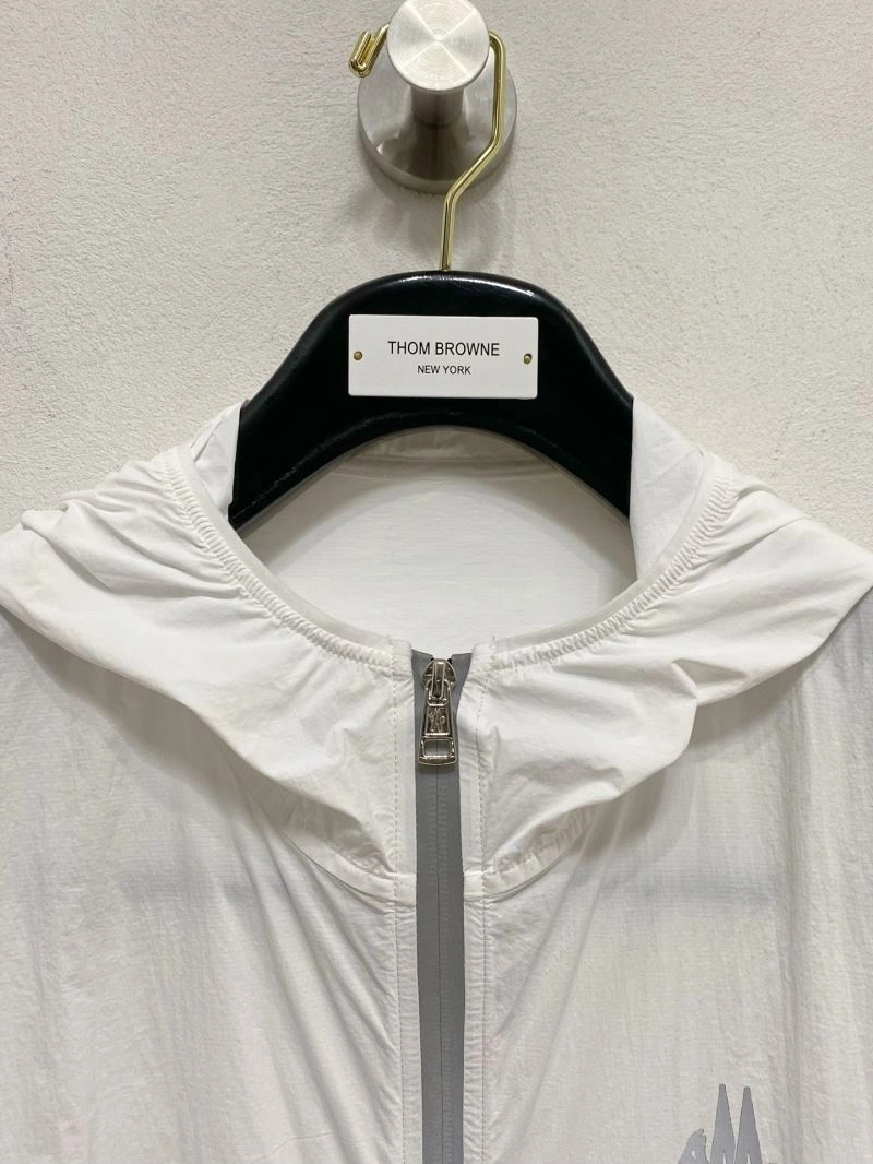 Indistinguishable Moncler Sunscreen Jacket