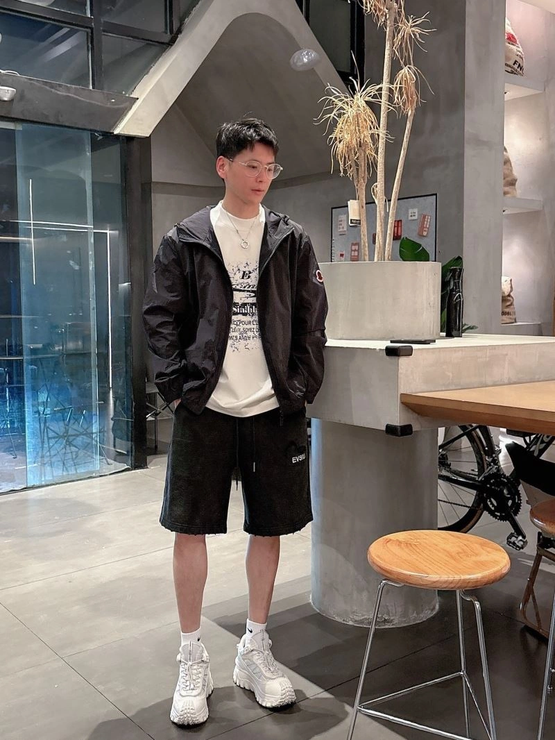 Budget-friendly Moncler Sunscreen Jacket