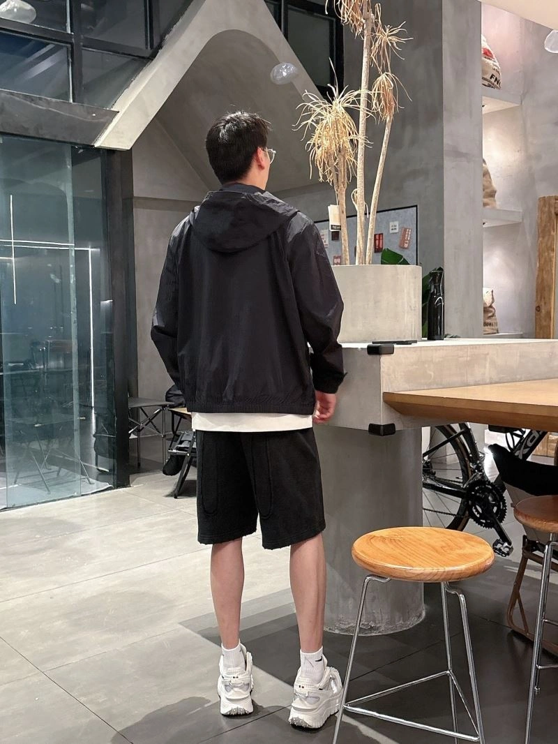 Budget-friendly Moncler Sunscreen Jacket